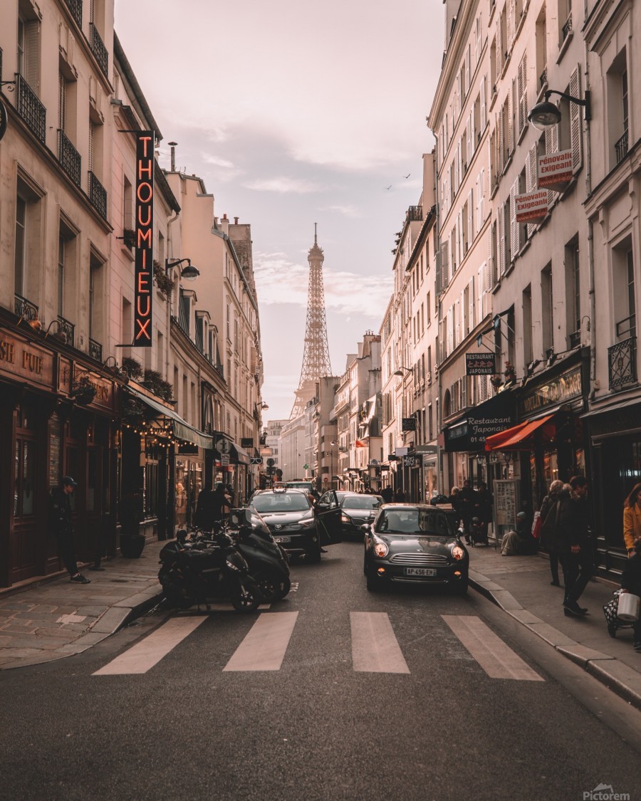 Paris Streets with Eiffel tower par GorgeousWorld_Store